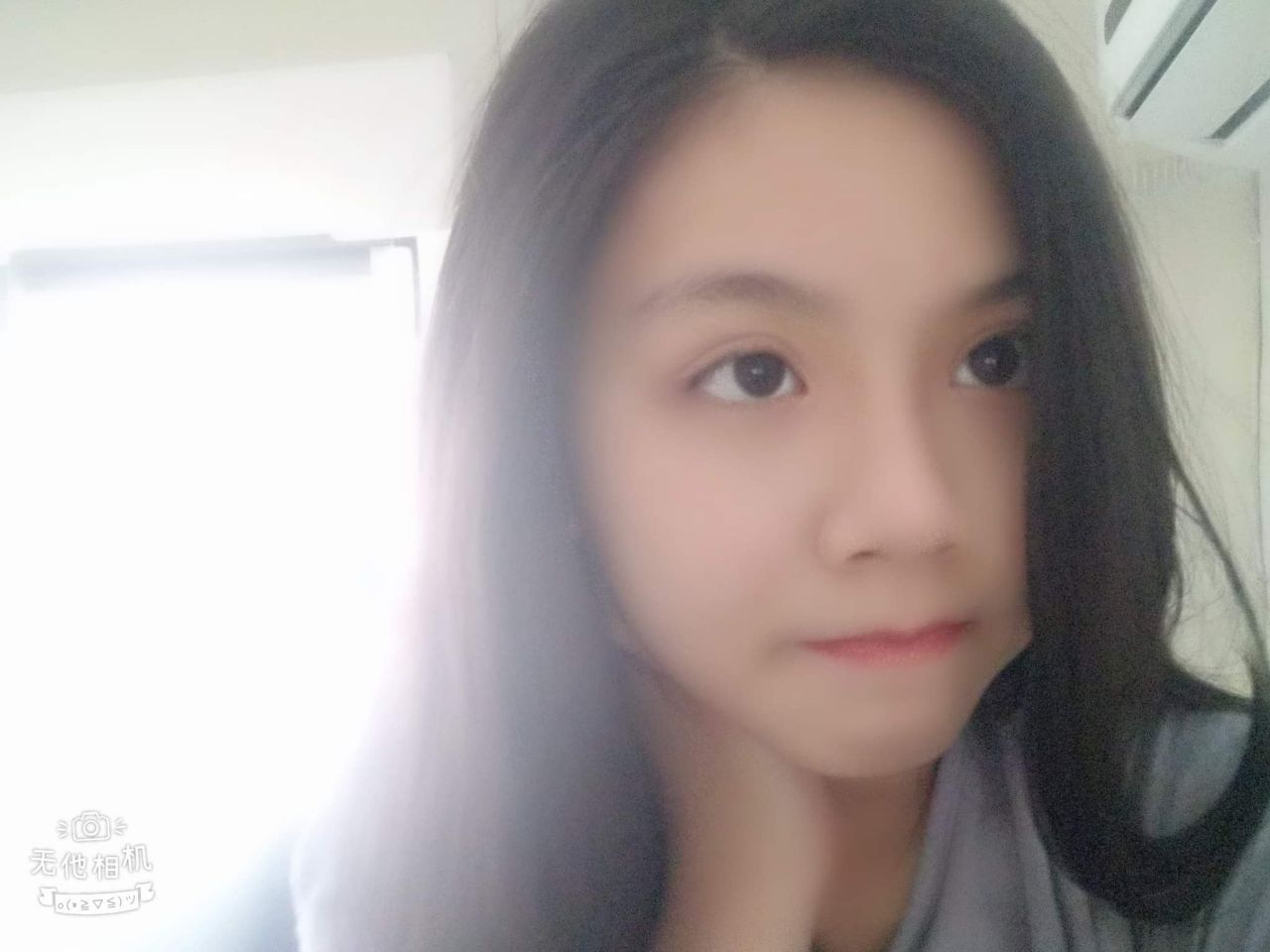 Twzp 外表清纯内心非常淫荡的大一学妹