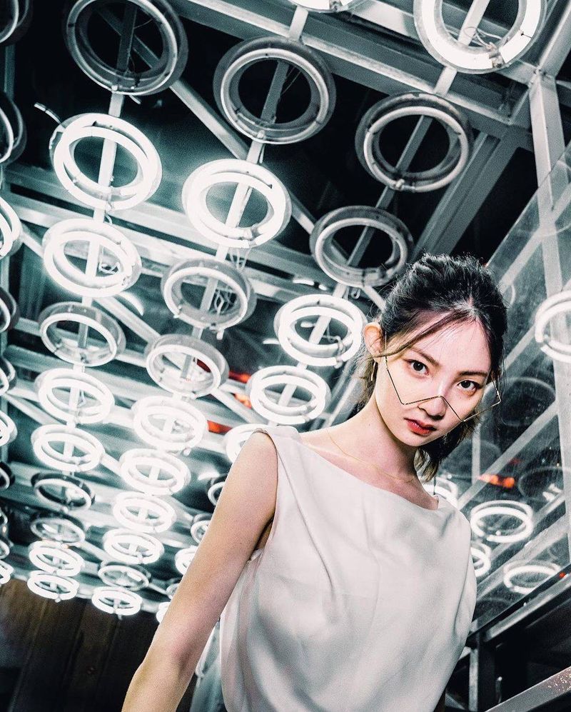 TWZP - 模特小姐姐私拍成为摄影师手淫对象